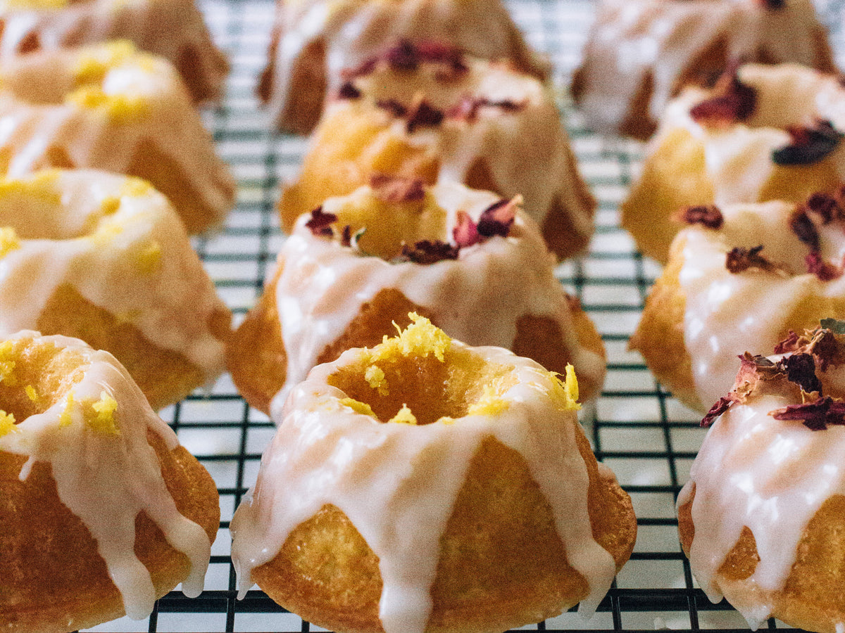Mini Lemon Decorative Cakes – Tala Cooking